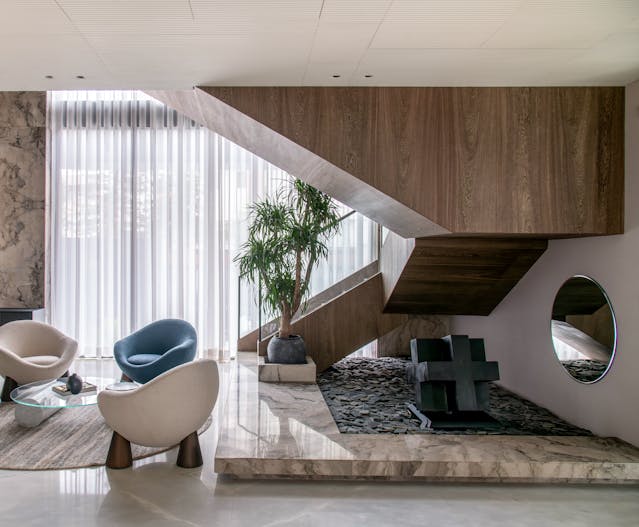 Working With an Interior Designer to Find Your Personal Style